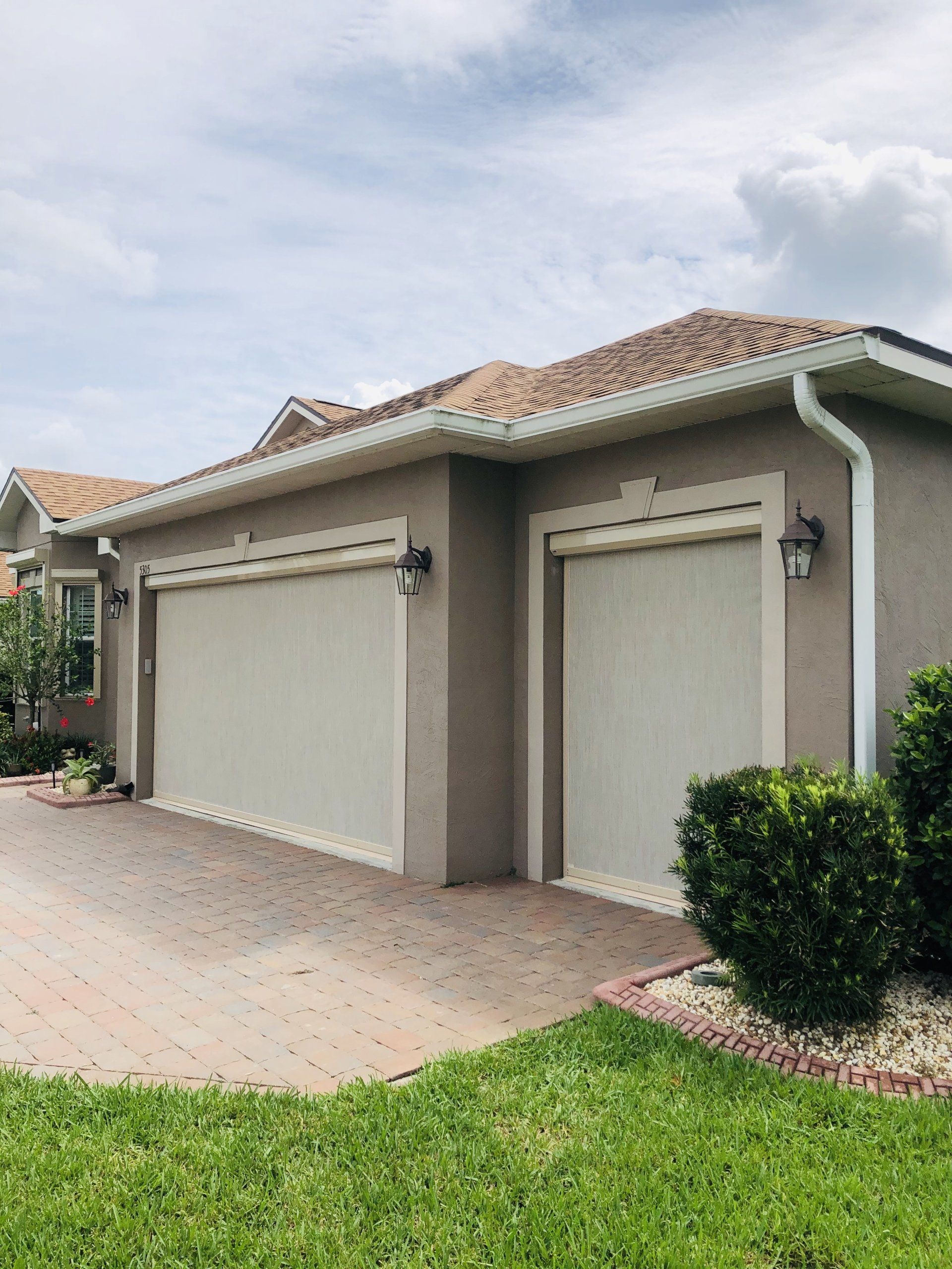 Motorized Garage Door Screens | Insect Barriers | Sebring FL