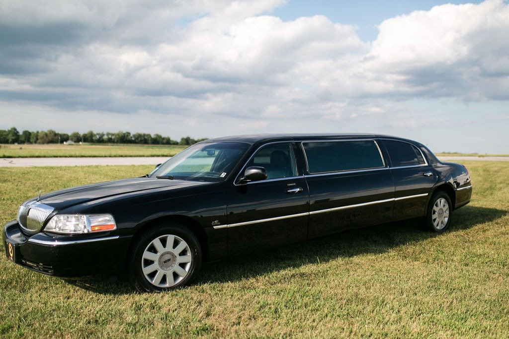 Epic Limo Fleet Gallery | Valparaiso, South Bend, Highland