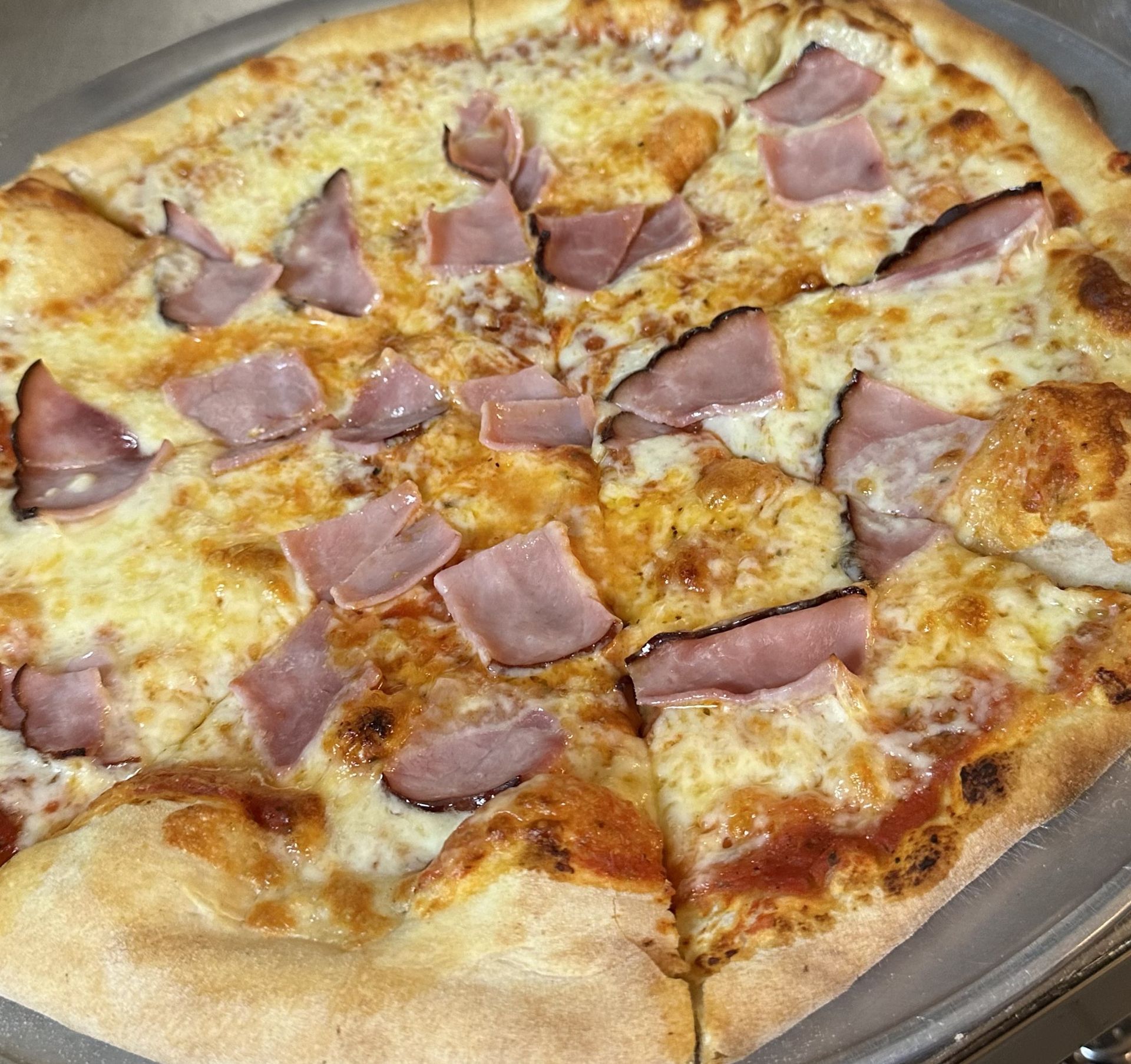 Pizza Gallery | Southside Pizza & Pub | Columbia, MO