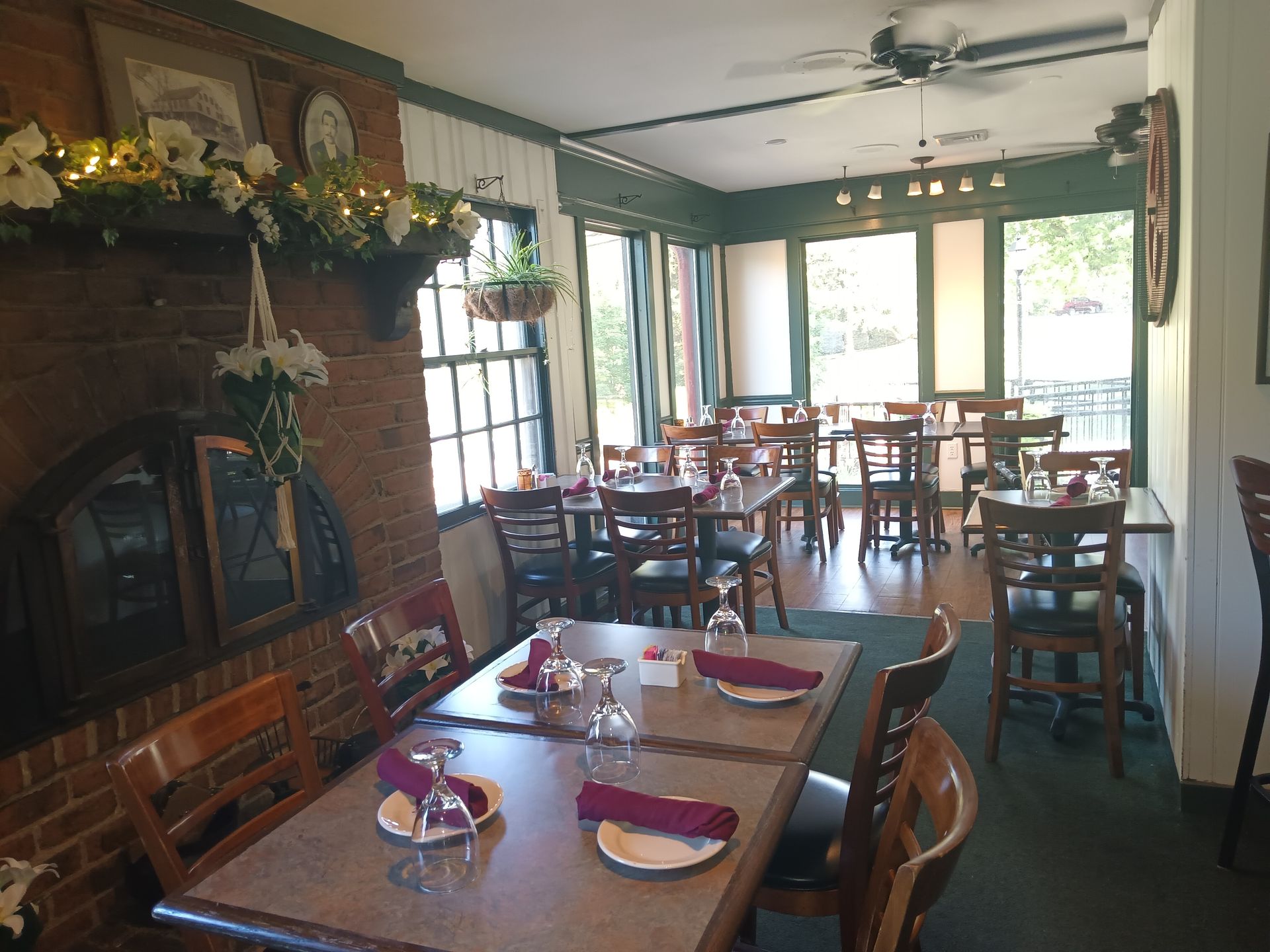 Gallery | Reflections Restaurant