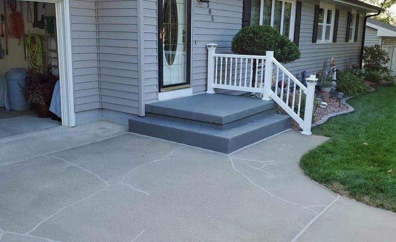 Driveway Caulking Omaha, NE | C N C Caulking & Sealing