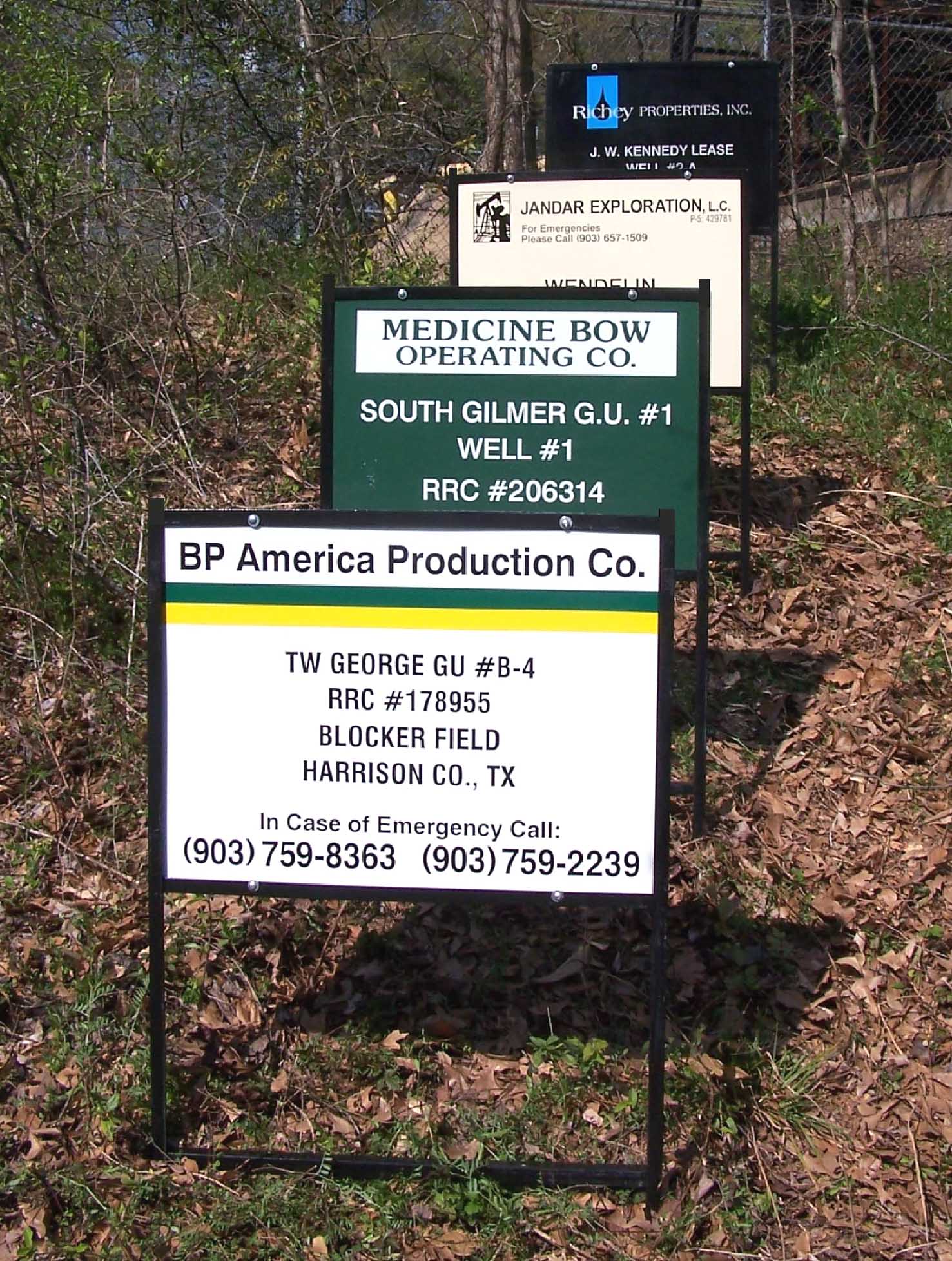 Rick Signs | Vehicle Graphics | Oilfield Signs | Custom Signs| Longview, TX