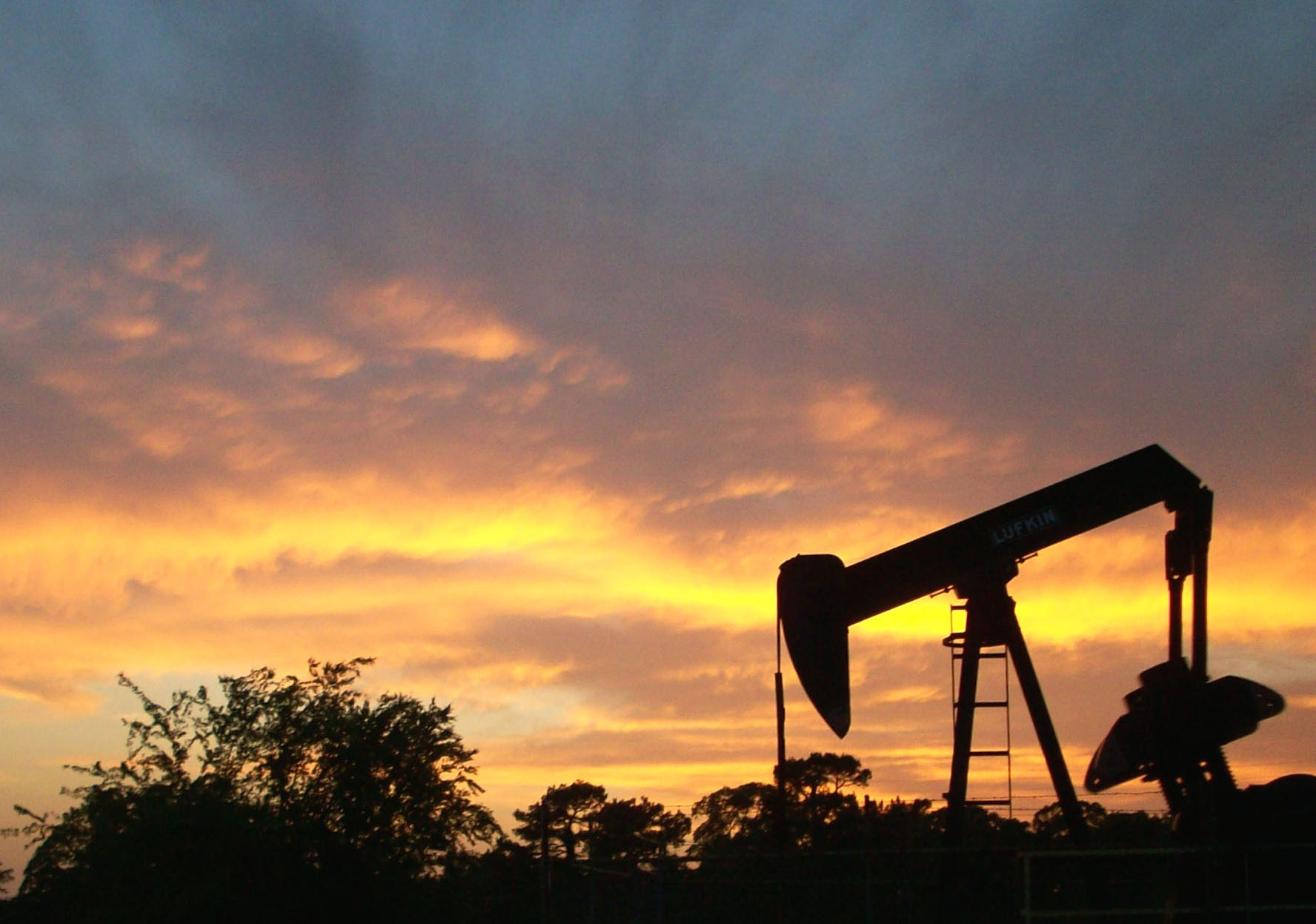 Rick Signs | Vehicle Graphics | Oilfield Signs | Custom Signs| Longview, TX