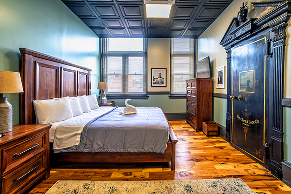 Hotel Rooms | City Hall Grand Hotel | Williamsport, PA