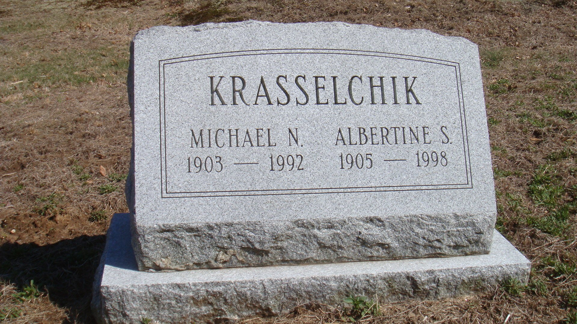 Newington Fox-Becker Memorials Portfolio | Newington, CT