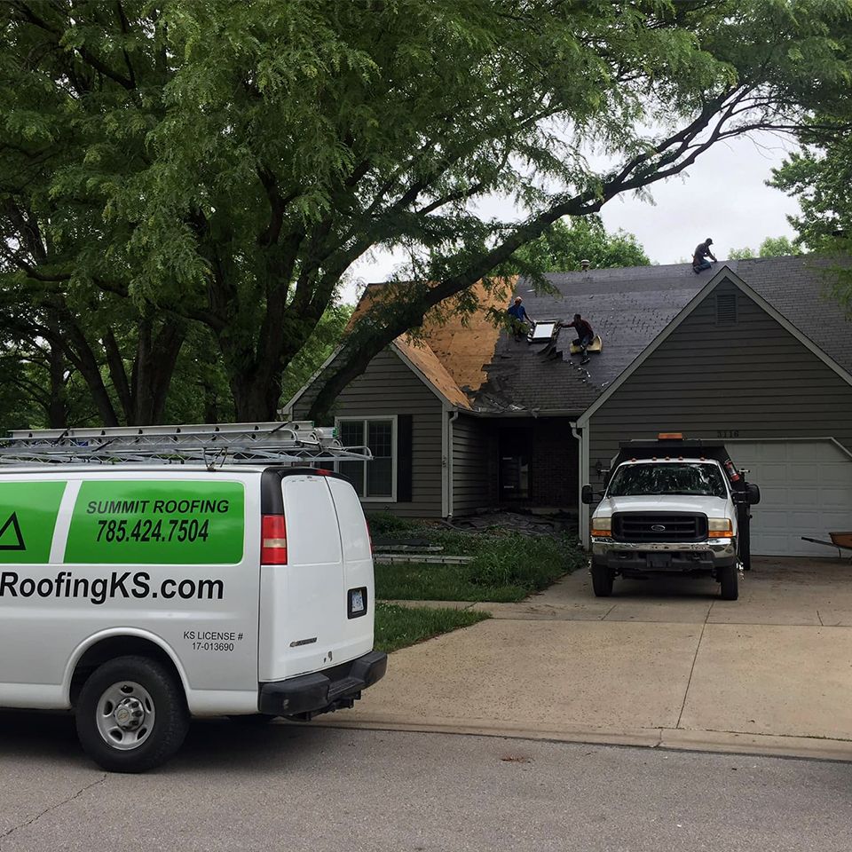 Roofing Contractor | Summit Roofing Northeast KS