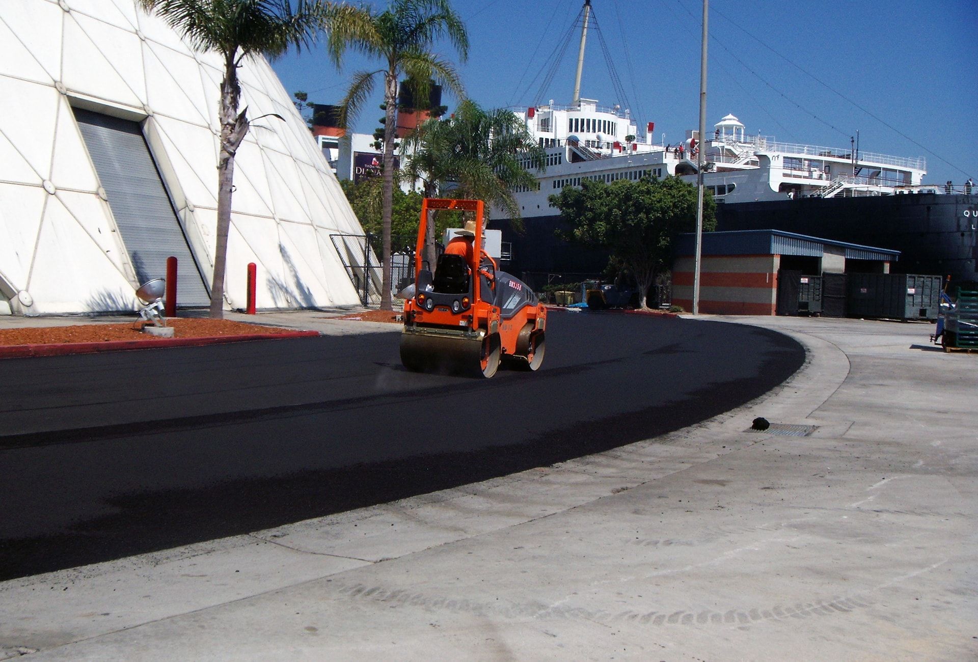 Commercial Asphalt Contractor Los Angeles, CA