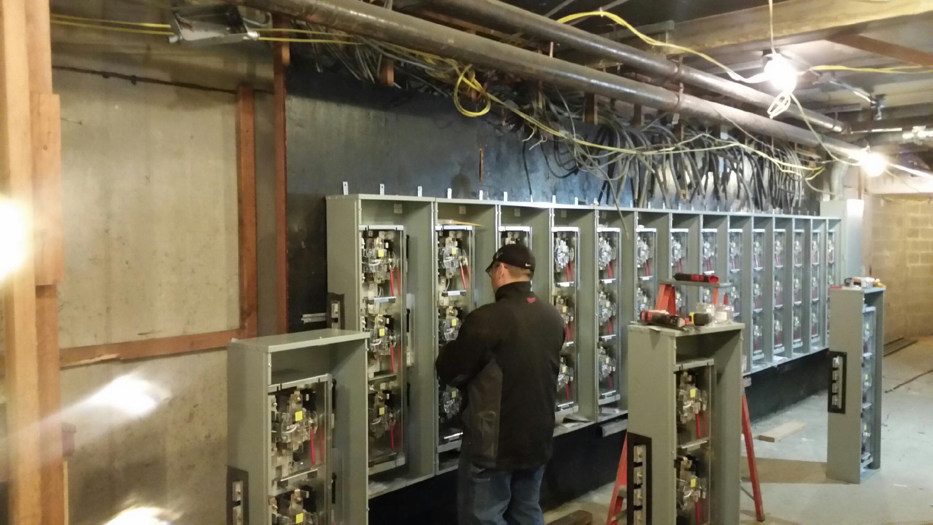 L&M Electric, LLC's | Electrical Contractor | North Branford, CT