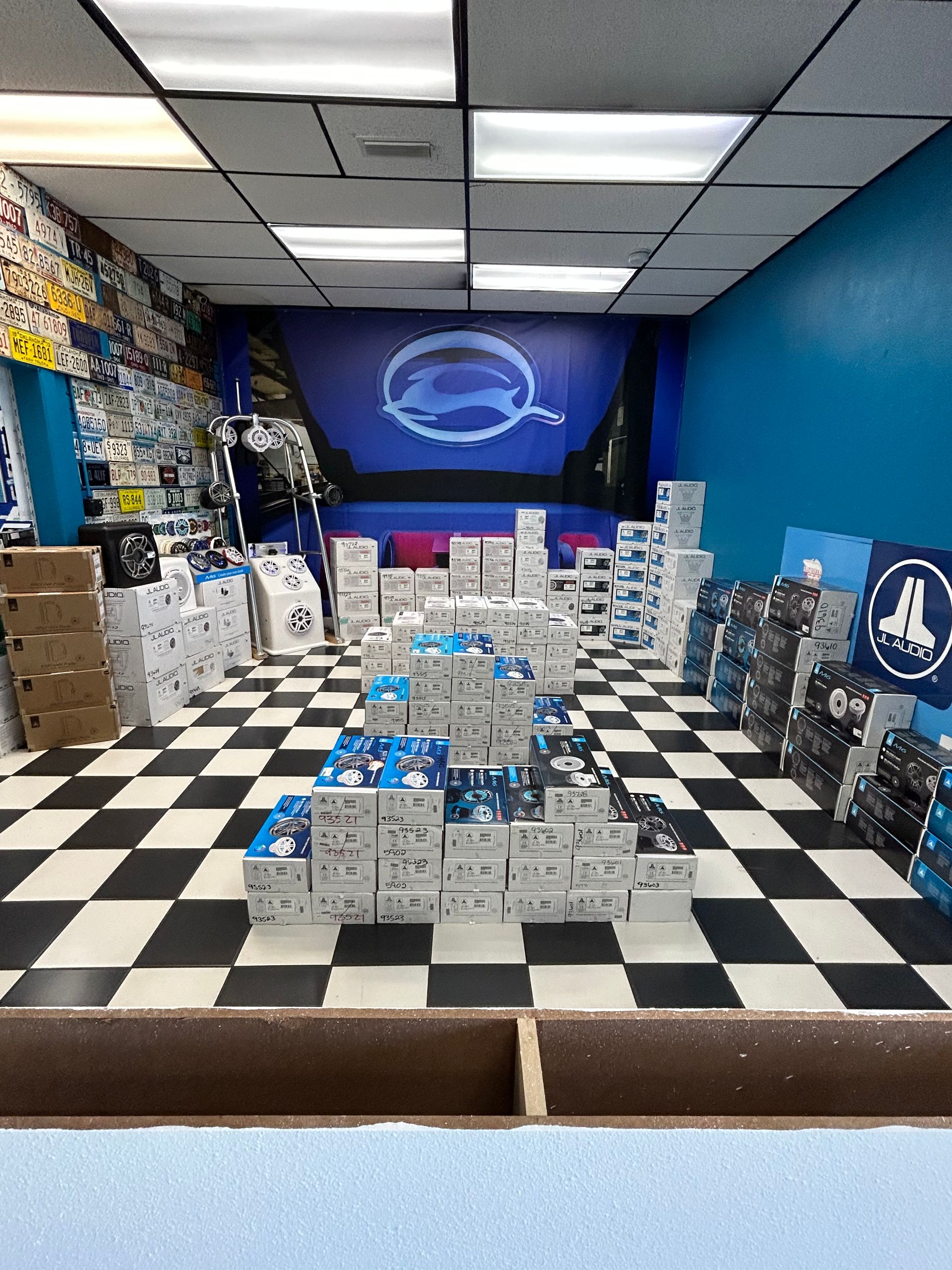 Audio System Gallery | Mad Marks Stereo Warehouse