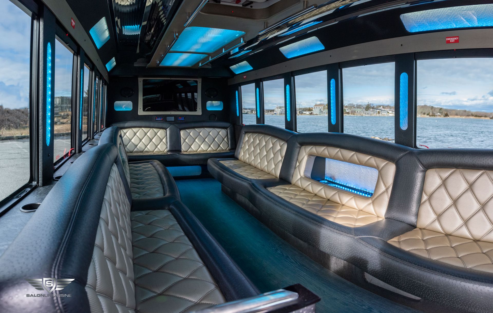 Limo and Party Bus Service Newport, RI | New Bedford, MA