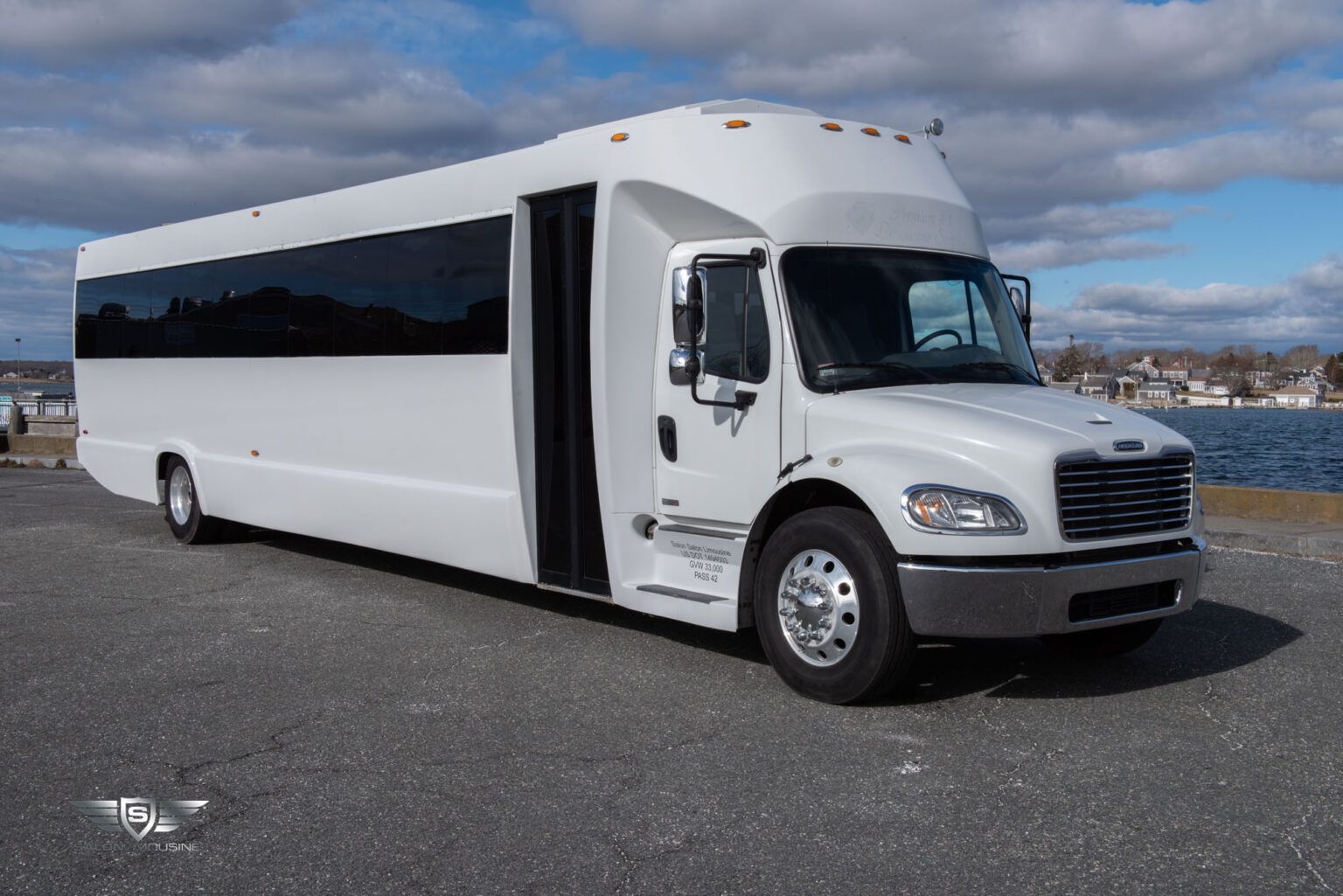 Shuttle Bus Transportation | RI