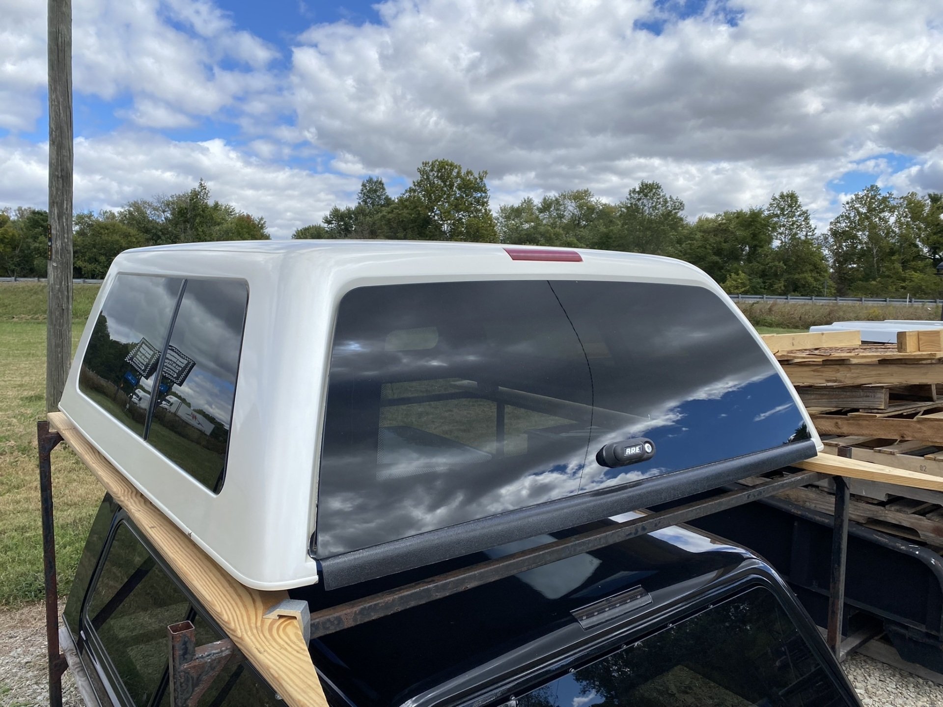 Used Camper Shells | Vincennes Truck Supply | Vincennes, IN