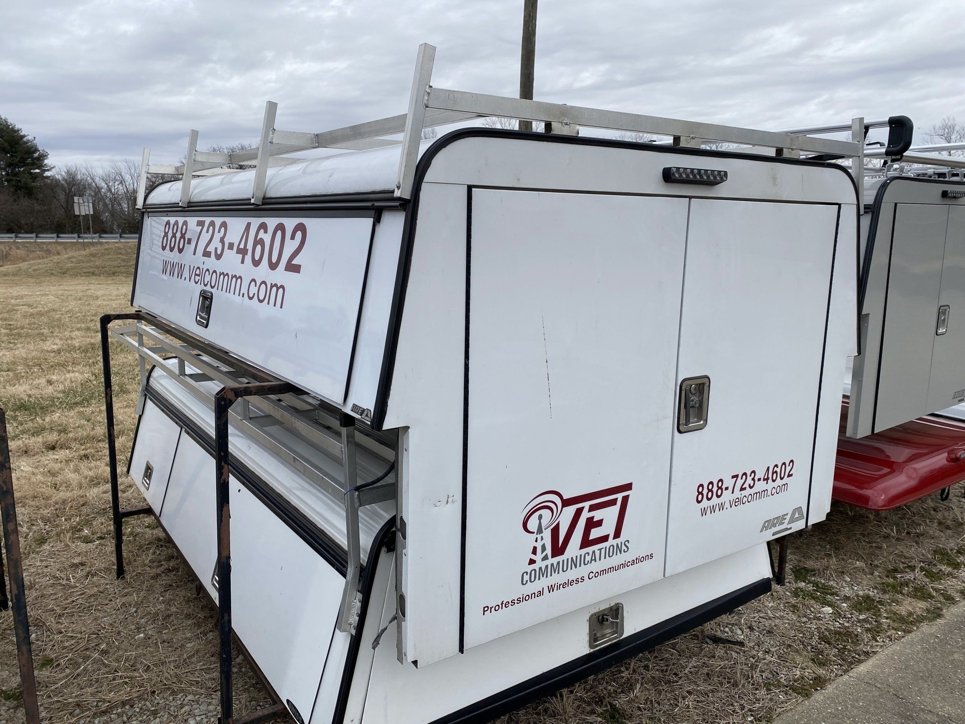 Used Camper Shells | Vincennes Truck Supply | Vincennes, IN