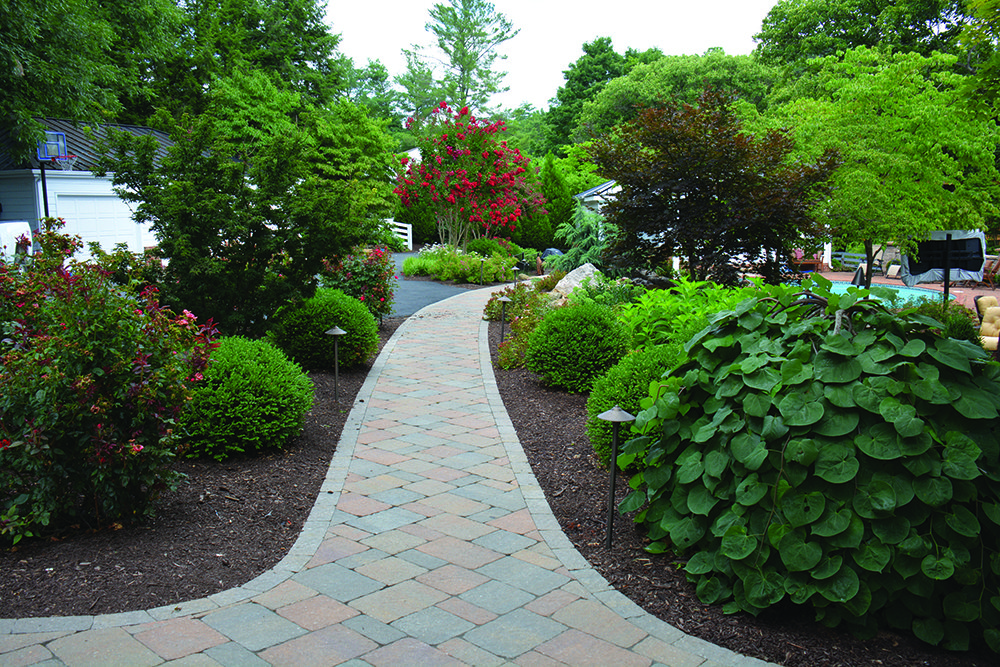 Landscaping Gallery | Varsity Landscaping & Grounds, LLC