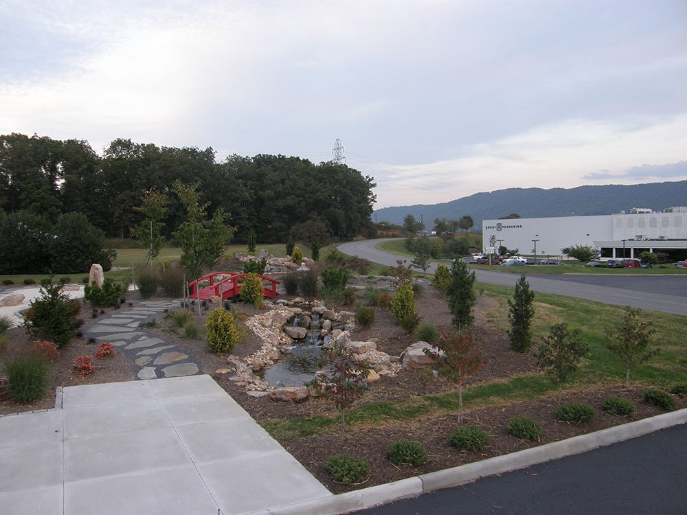 Landscaping Gallery | Varsity Landscaping & Grounds, LLC