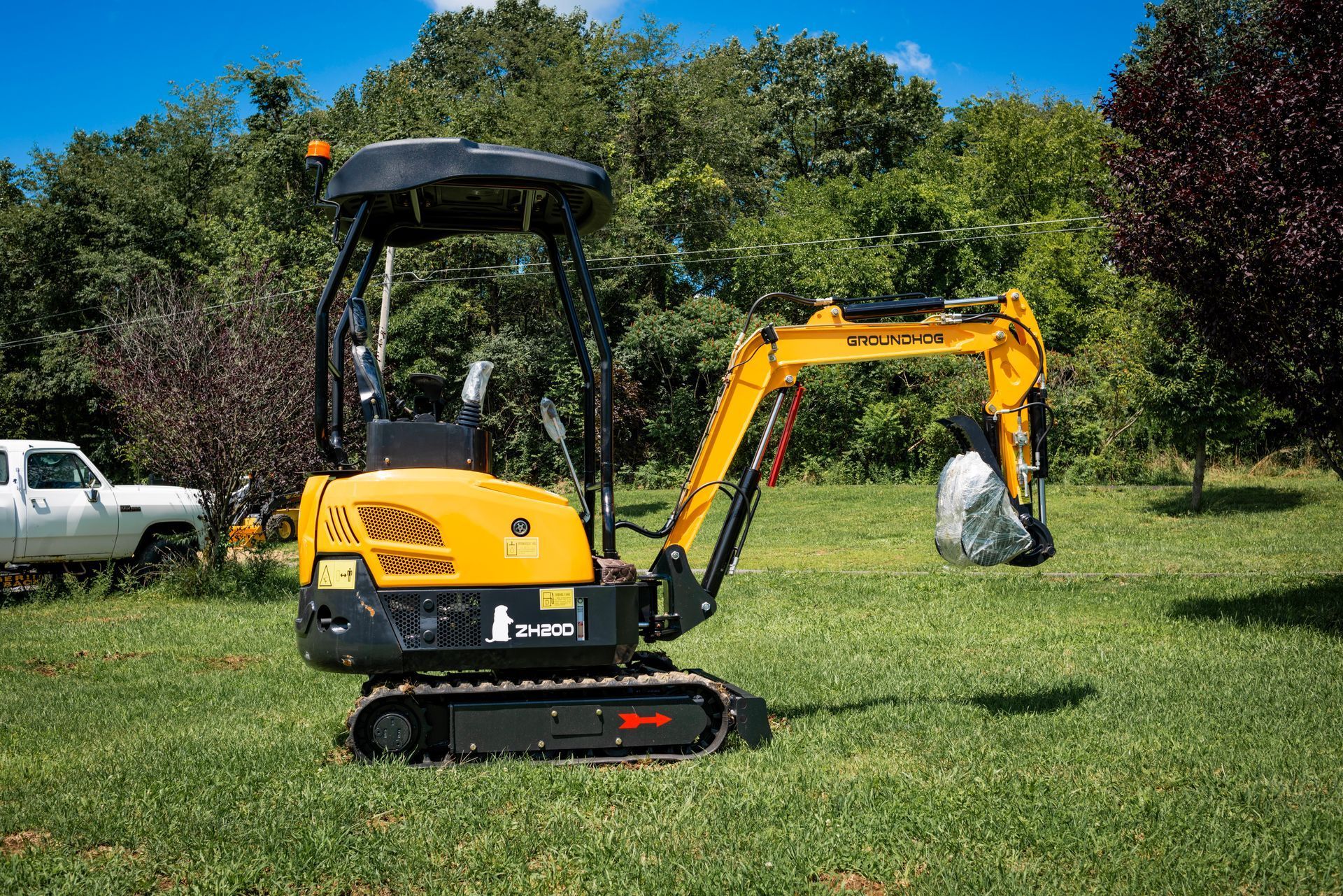 Excavators | Excavating Equipment | Middleburg, PA