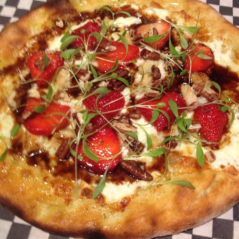 Broken Tree Pizza Gallery | Neenah, WI