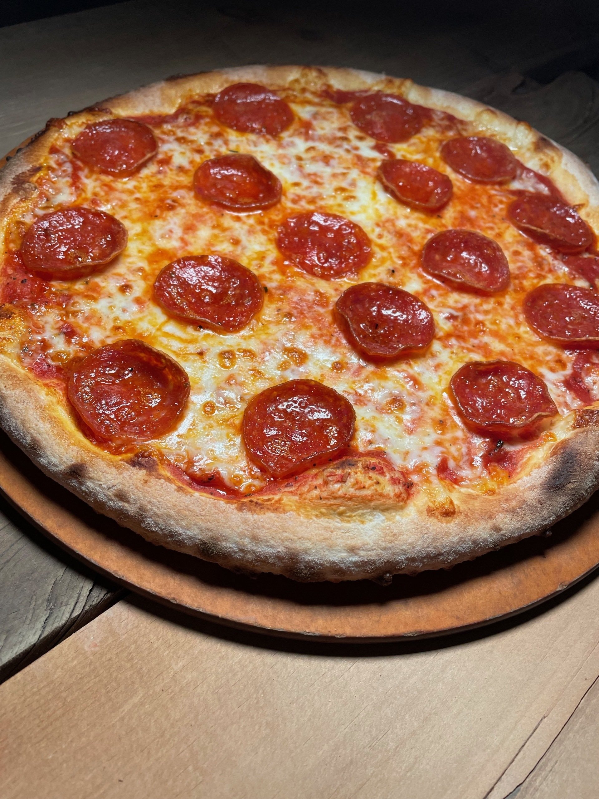Broken Tree Pizza | Restaurant | Neenah, WI