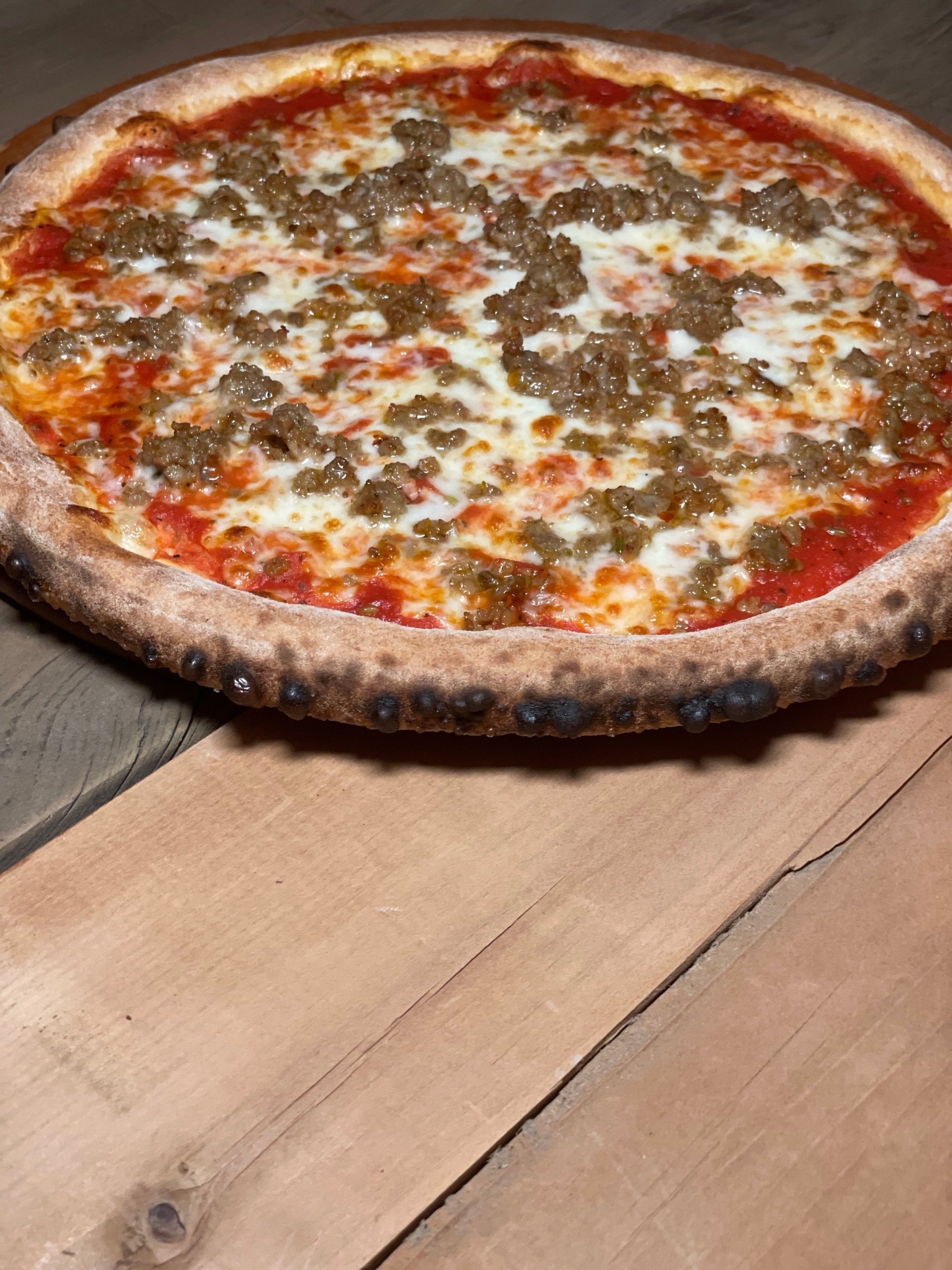 Broken Tree Pizza | Restaurant | Neenah, WI