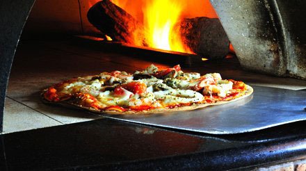 Broken Tree Pizza Gallery | Neenah, WI