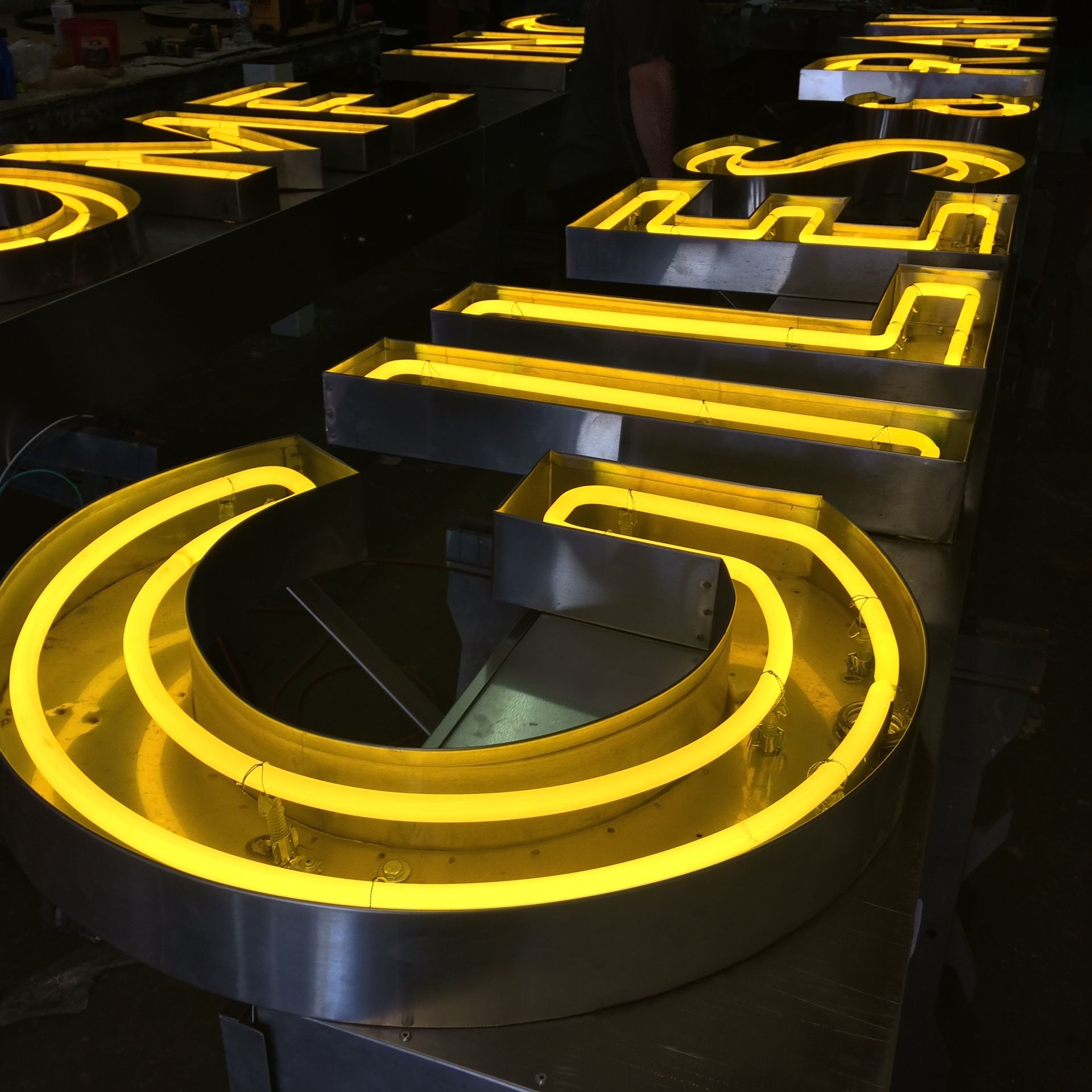 Custom Neon Signs | Philadelphia, PA